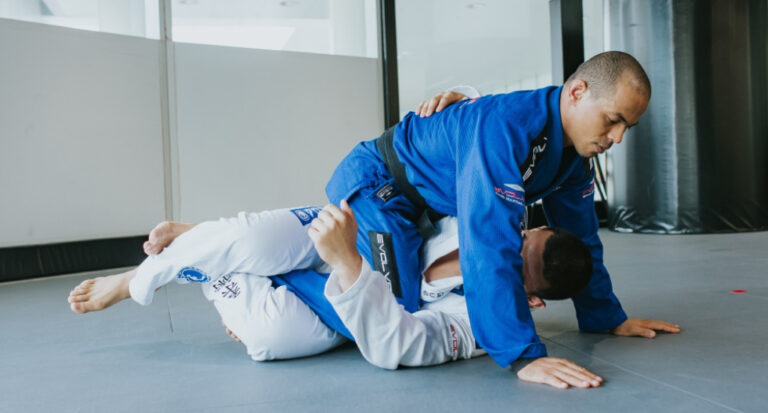 Mount Position: Complete BJJ Control Guide - Roger Gracie System